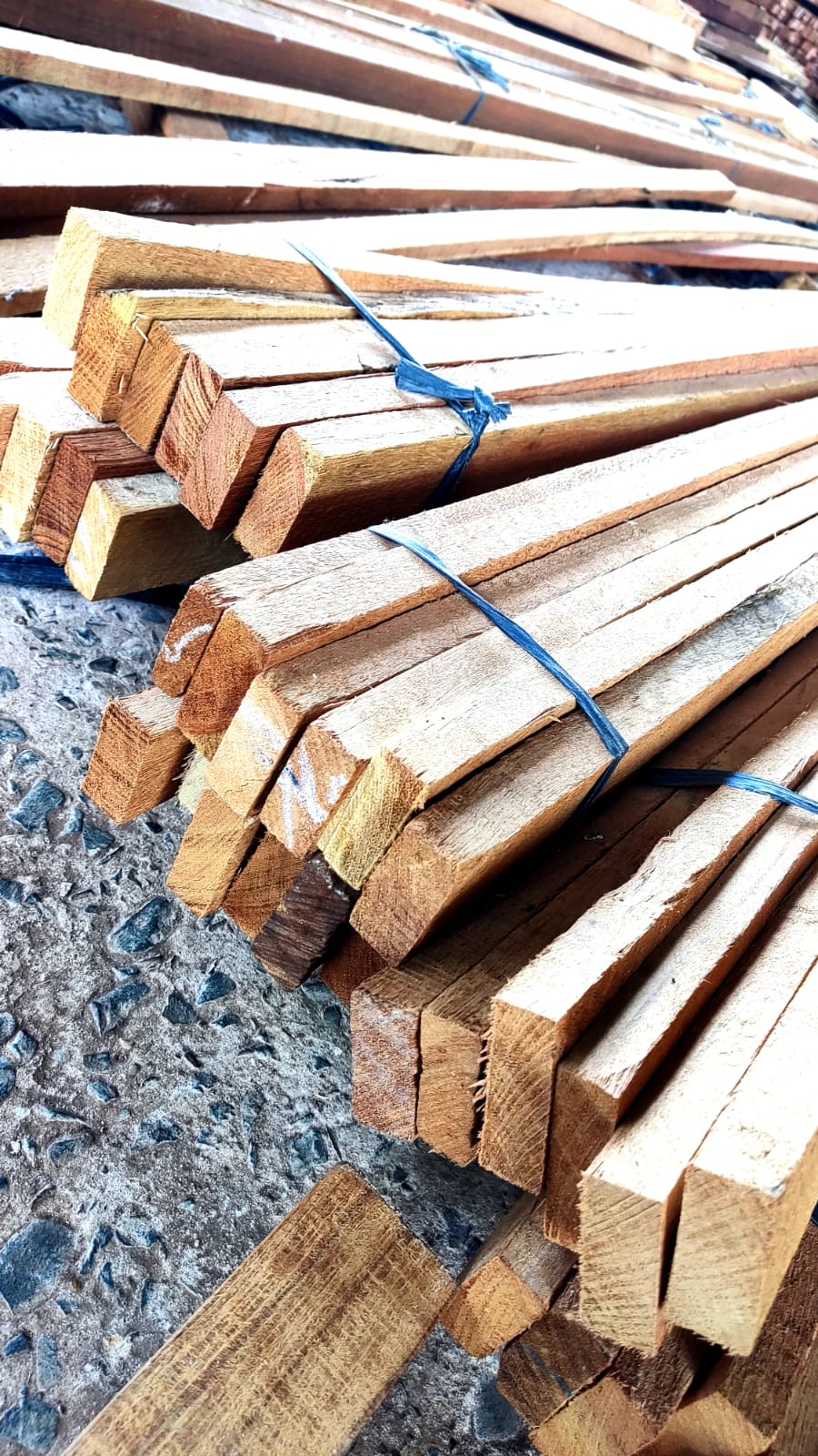 Cedrinho - Sarrafo - Cedrinho 2x5 , 2x7 e 2x10 - Faidiga Madeiras